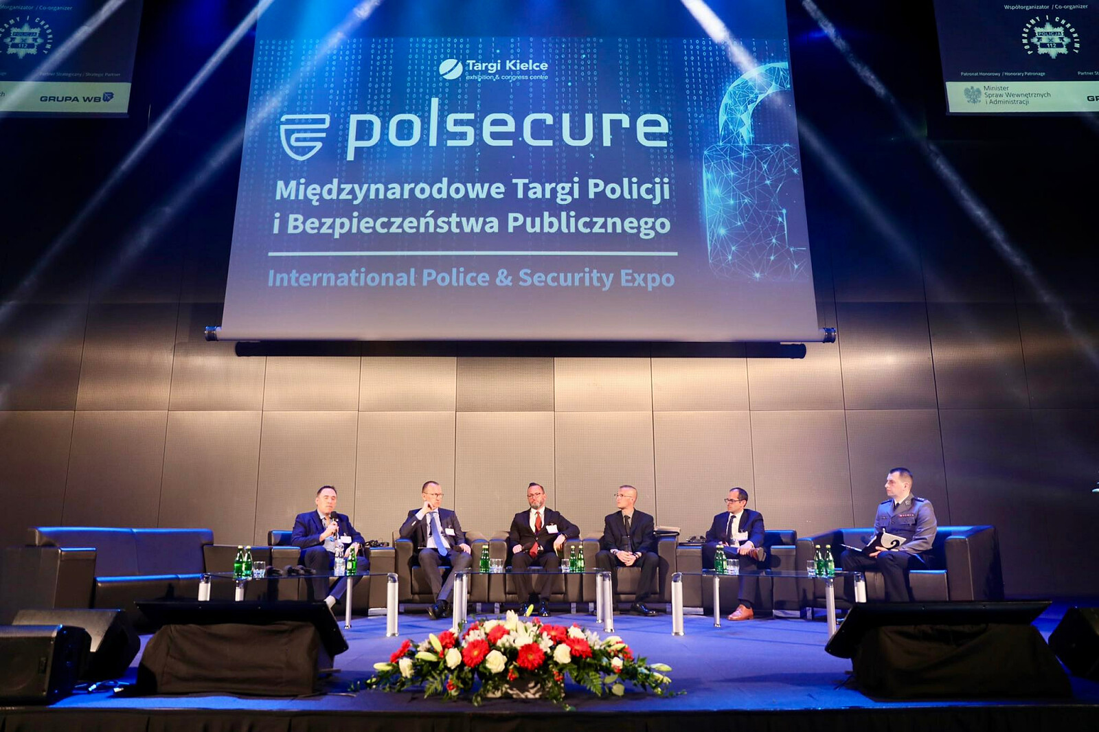 The FBI, INTERPOL and the Secret Service help the Polish police in ...