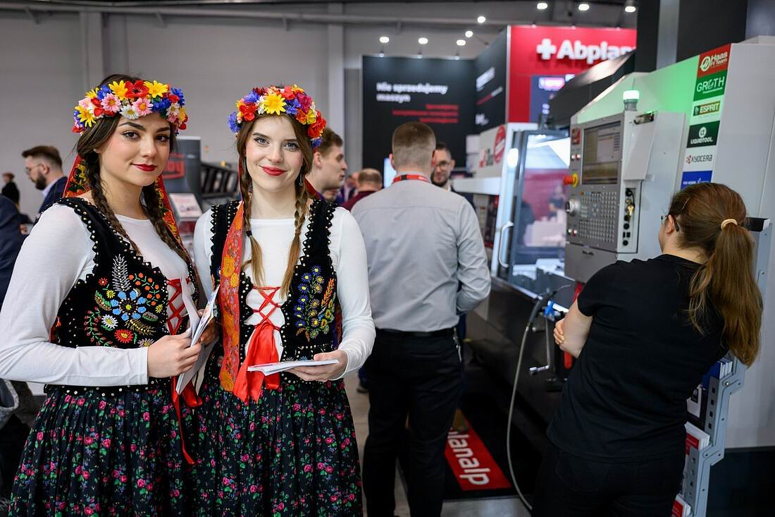 PRZEMYSŁOWA WIOSNA - STOM-TOOL - BLECH & CUTTING - LASER - ROBOTICS - FIX, Spawalnictwo, Expo ...