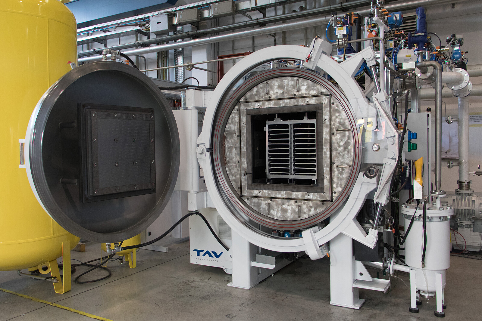 TAV VACUUM FURNACES SPA ‹ Targi Kielce S.A.