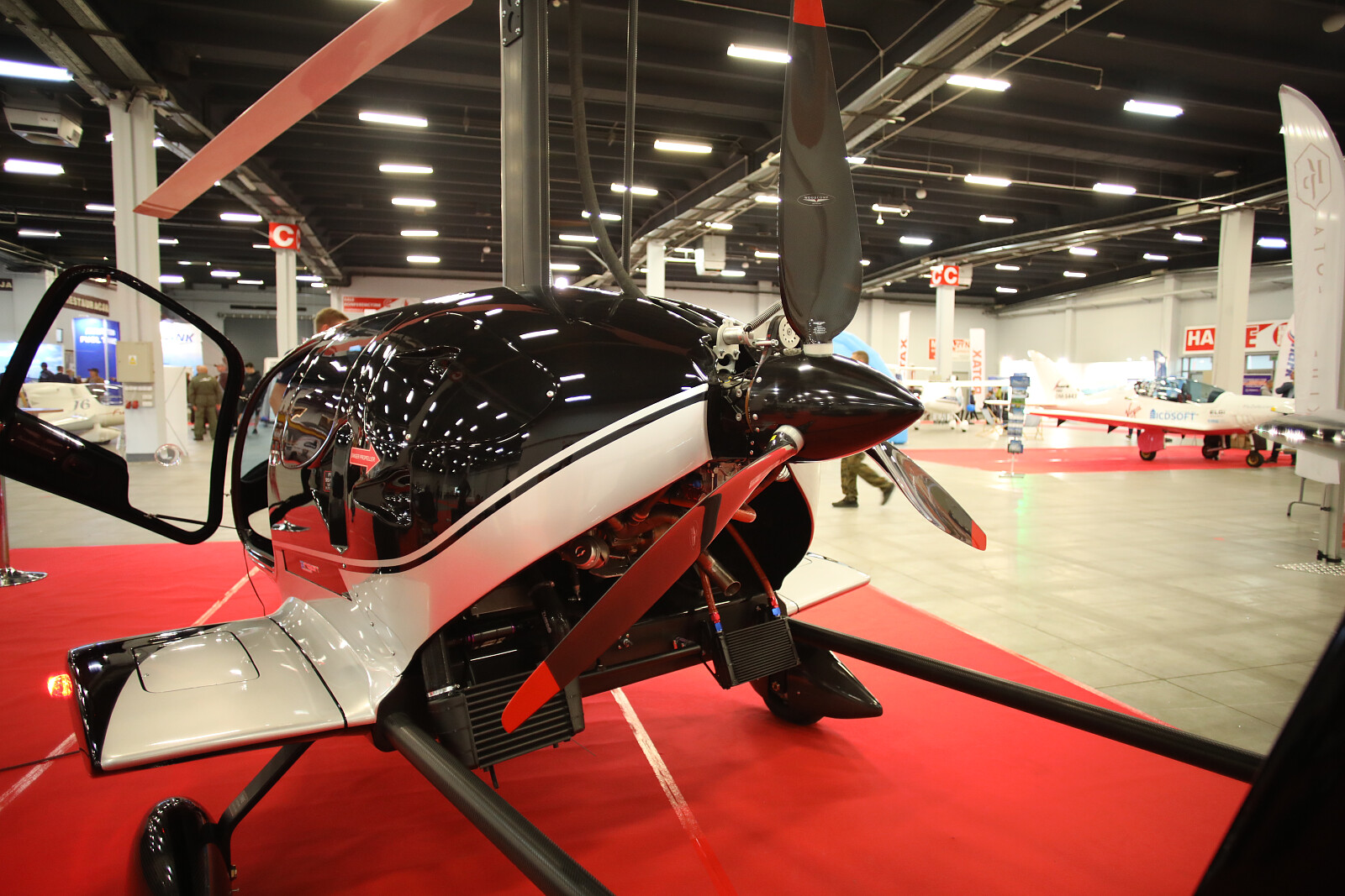 Luxurious Argon GTL, with McLaren equipment, premieres at Aviation Expo ‹ About Us ‹ News ...