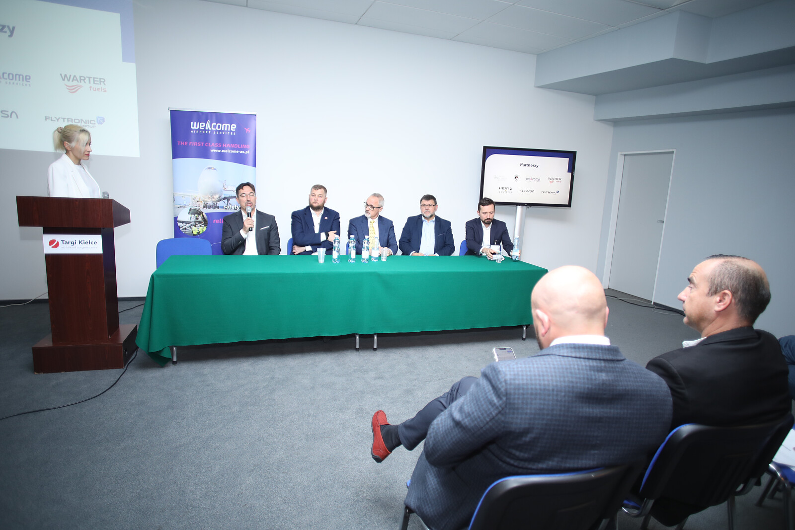 Artificial intelligence at airports. Technology & Law for Aviation ...